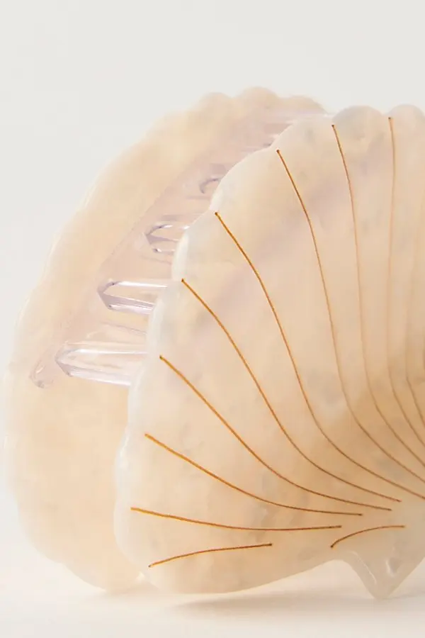 Free People Large Scallop Claw Clip