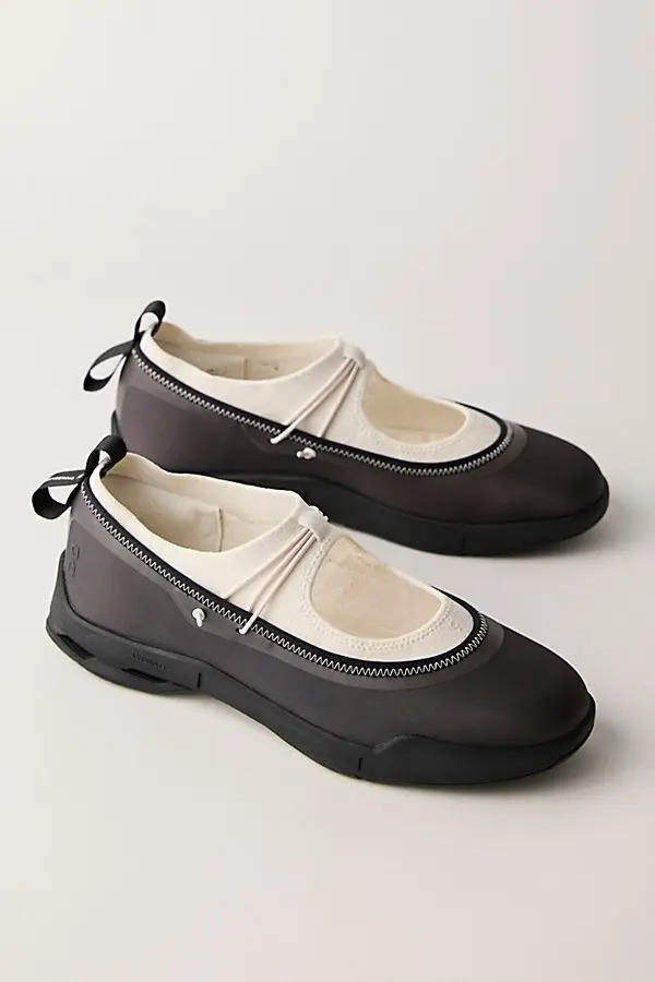 On Cloudnova Moon Mary Janes - Black/ivory