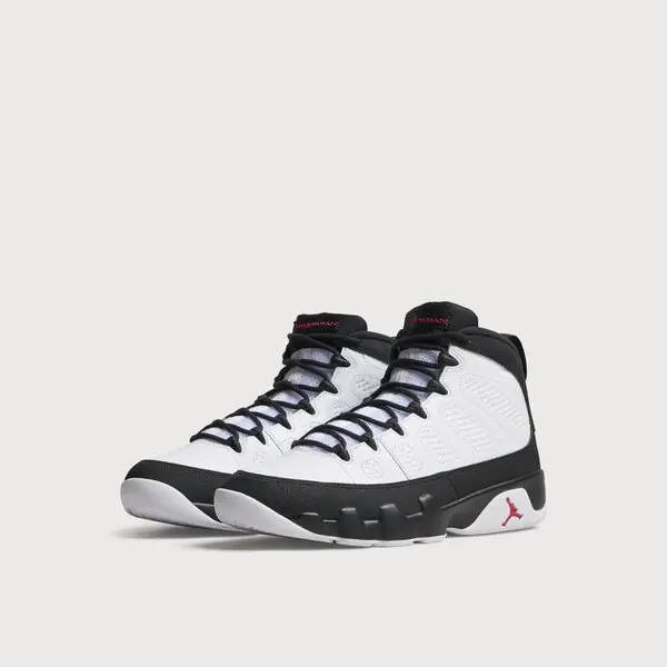 JORDAN 9 Retro Sneaker