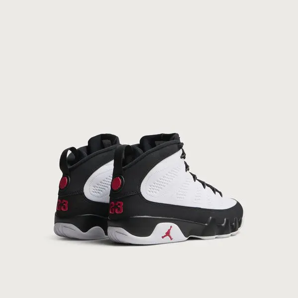 JORDAN 9 Retro Sneaker