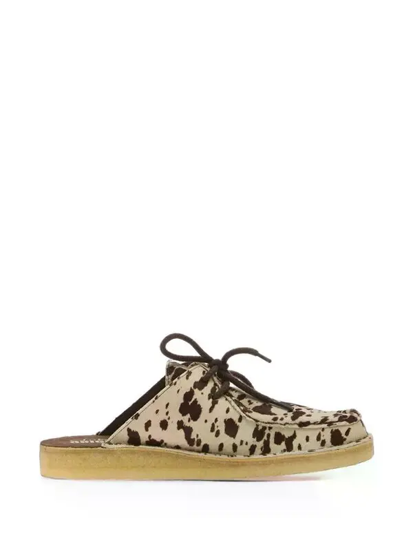 Clarks Dsrtnomad Cow-print Mules