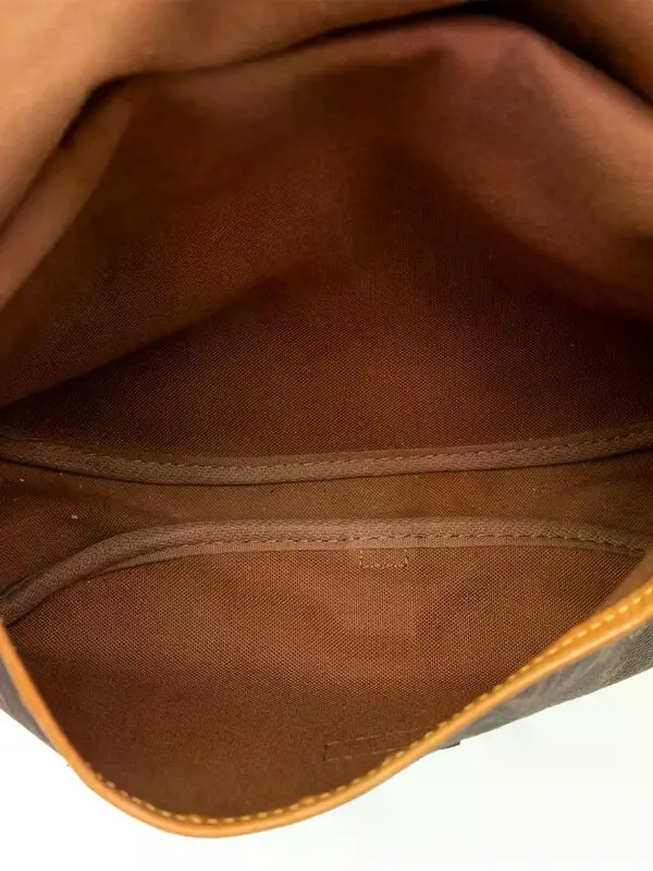 LOUIS VUITTON 1991 Monogram Saumur 30 Crossbody Bag
