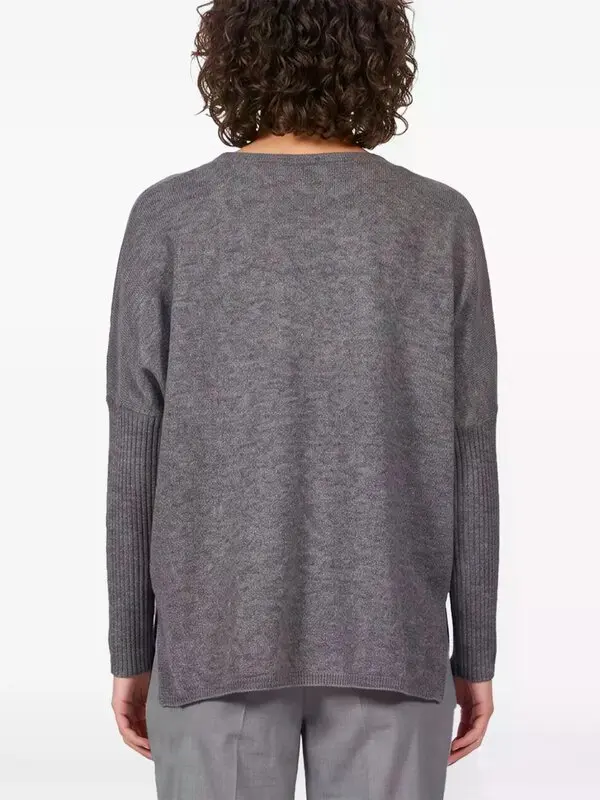 GOTHA V-neck Sweater
