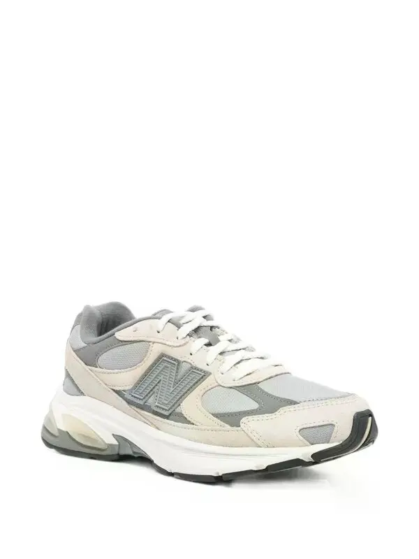 NEW BALANCE Panelled Logo-patch Sneakers