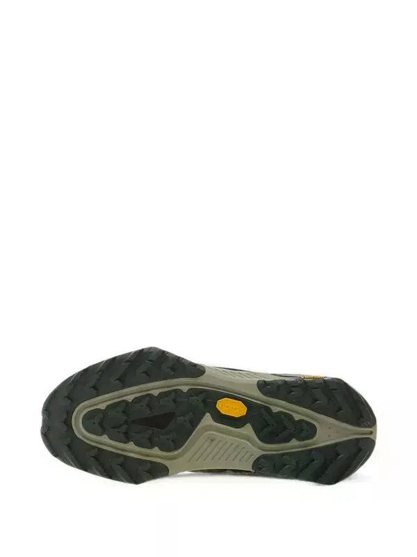 Nike Zegama Trail Sneakers
