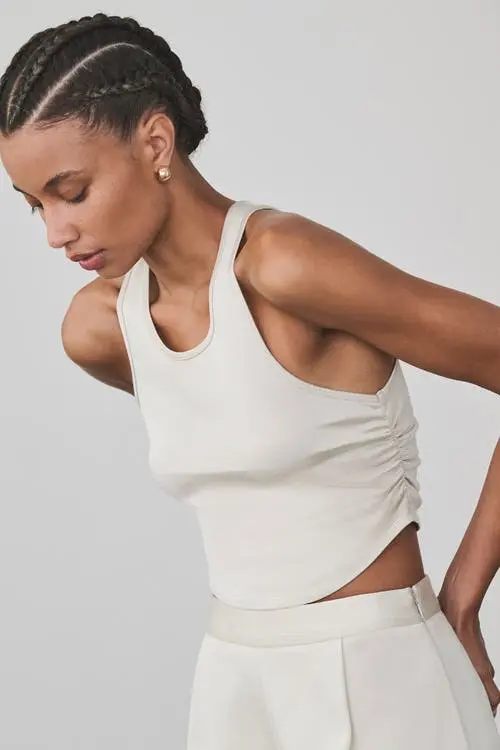 ARTEMIS DICIERO Poise Crop