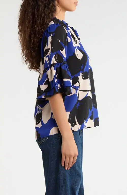 SUGARLIPS Anthem Floral Break Room Split Neck Top