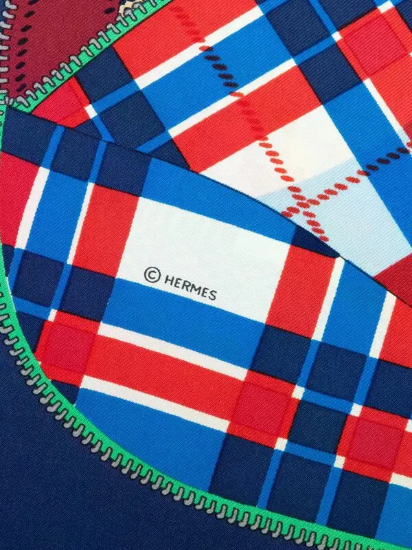 Hermès 20th Century L Elegance Et Le Confort En Automobile Silk Scarf 90 Scarves - Blue