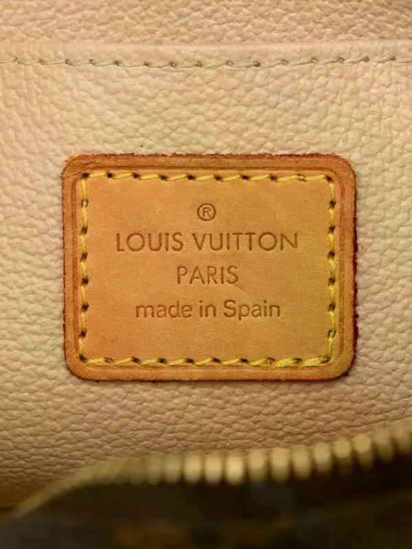 LOUIS VUITTON 2004 Monogram Cosmetic Pm Pouch