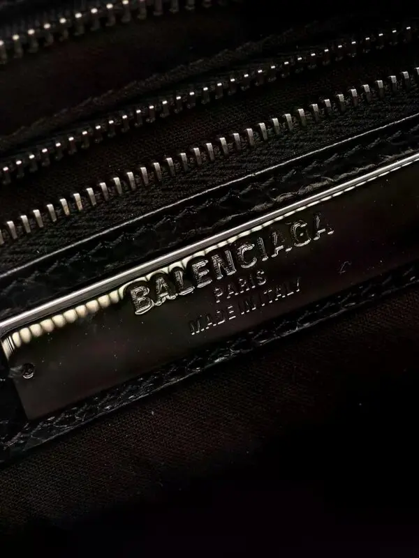 Balenciaga 2010-2026 Medium Lambskin Le City Satchel - Black