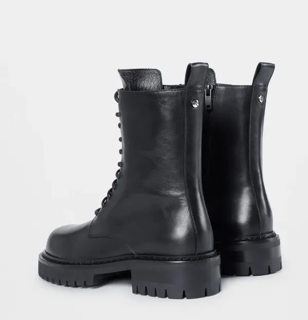 ANN DEMEULEMEESTER Round Toe Lace-up Boots