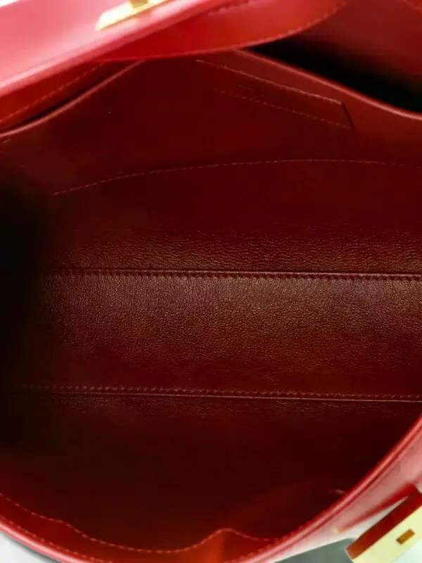 Saint Laurent Manhattan Leather Medium Shoulder Bag