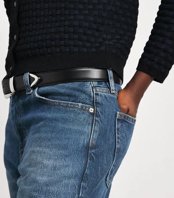 FRAME The Hang Straight Jeans