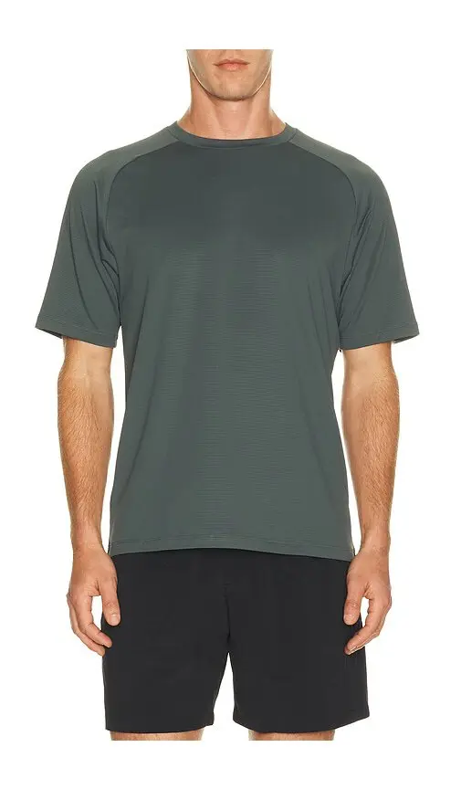 Beyond Yoga All In Active Tee In Army - Slate Green