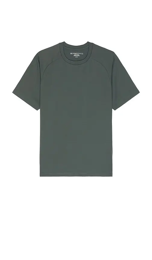 Beyond Yoga All In Active Tee In Army - Slate Green