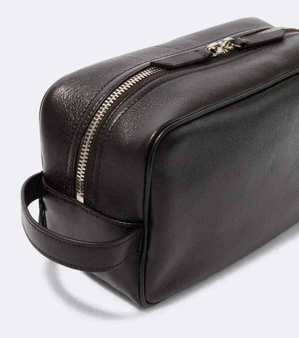 METIER Métier Leather Toiletry Bag