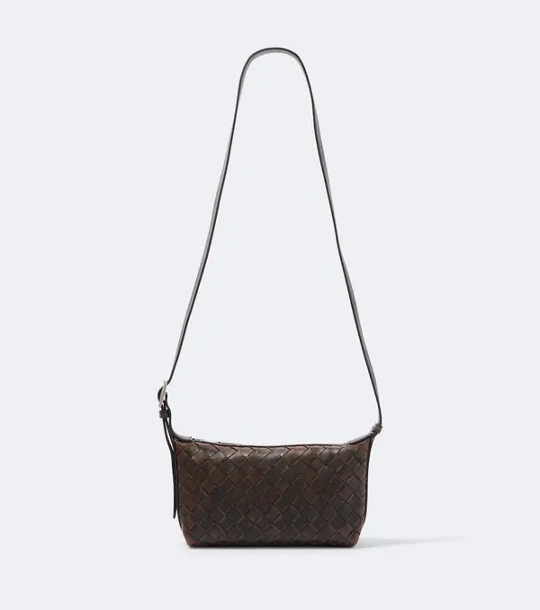 Bottega Veneta Traveler Intrecciato Leather Phone Pouch - Black