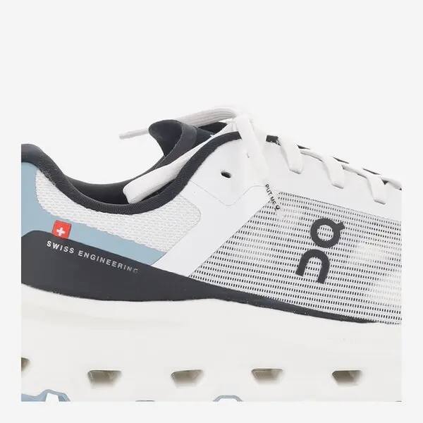 On Cloudvista 3 Sneakers