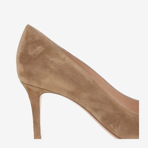 GIANVITO ROSSI Suede Pumps - Beige