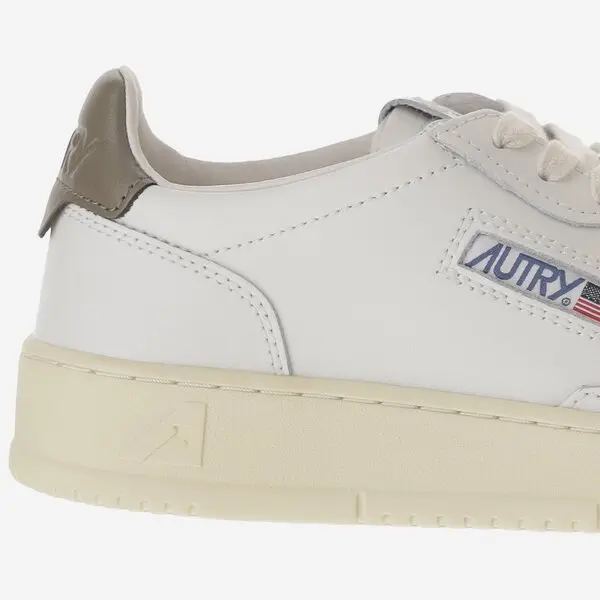 AUTRY Medalist Low Sneakers - Brown