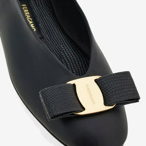 FERRAGAMO Vanna Leather Ballerina Flats