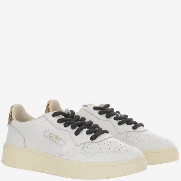 AUTRY Medalist Low Leather Sneakers - White
