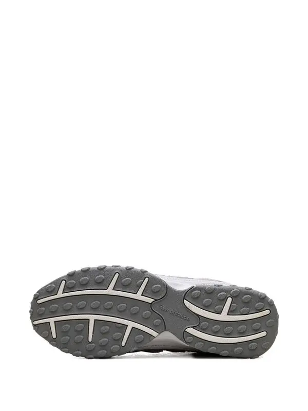 NEW BALANCE 204 L Sneakers
