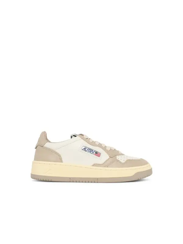 AUTRY Medalist Low' White And Lear Sneakers - Beige