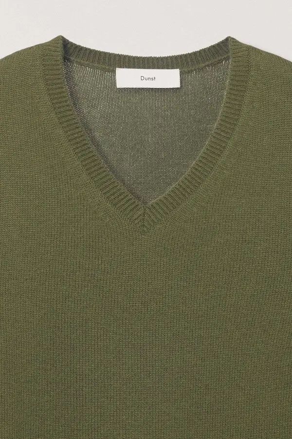 DUNST V-neck Sweater