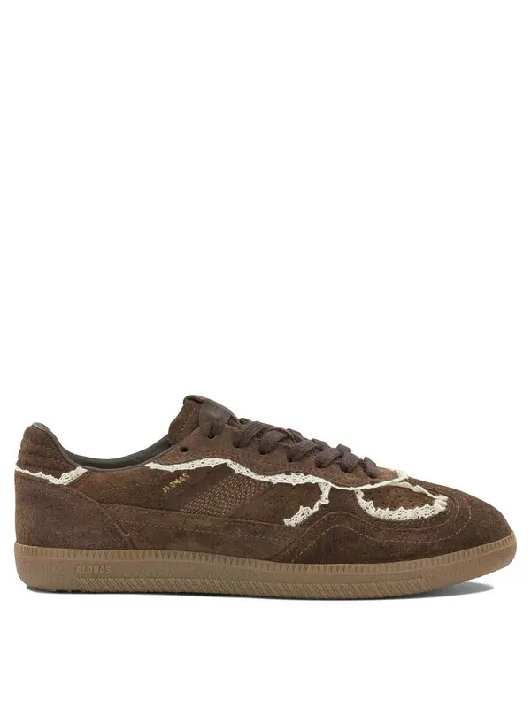 ALOHAS Tb 490 Low-top Leather Sneaker With Embossed Logo & Dual Closure