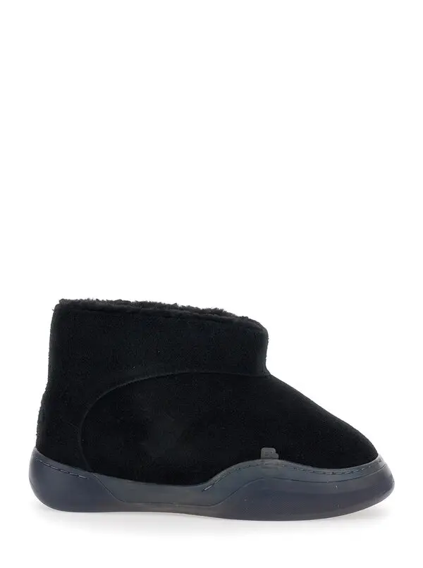 ERL Leather Ankle Boots With Minimal Vamp Detail And Laceless Closure
