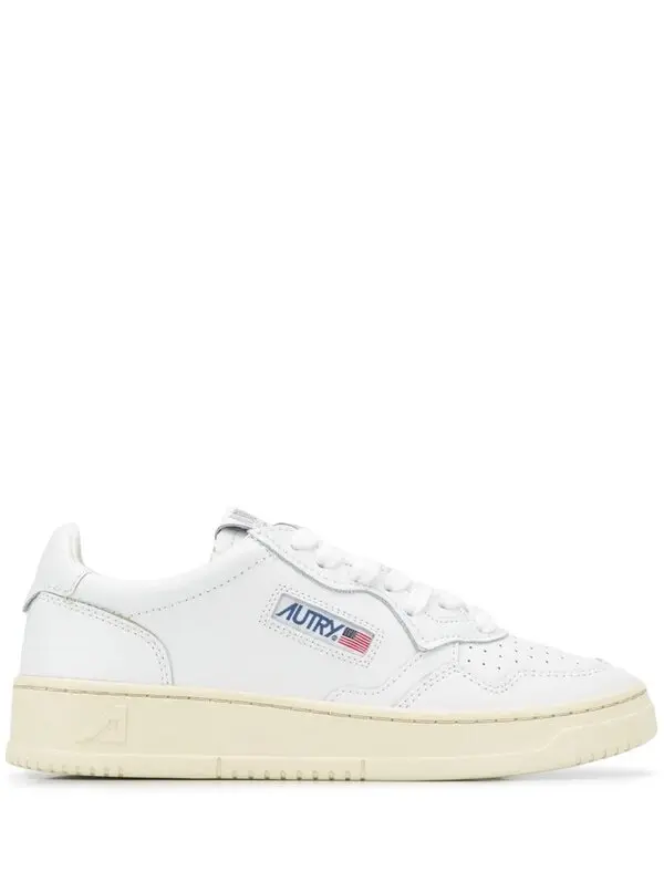 AUTRY Medalist Low Leather Sneaker With Side Logo