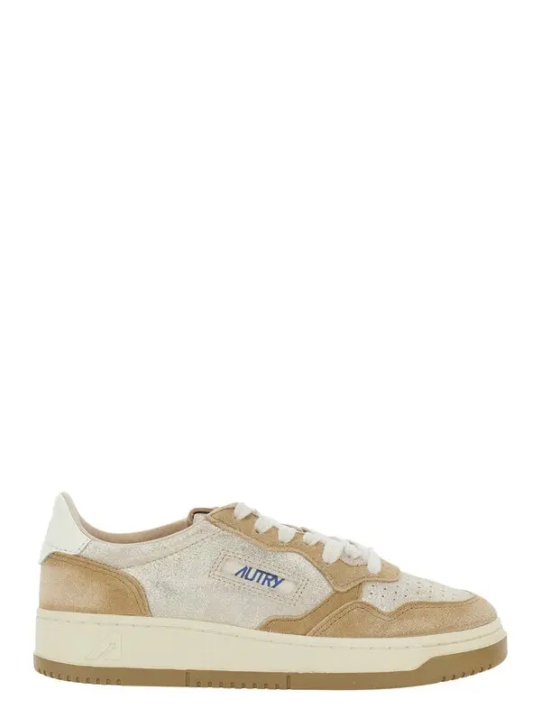 AUTRY Medalist Low Top Sneaker With Logo Leather & Suede Detail - Beige