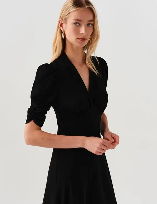 GHOST LONDON Mia Crepe Midi Tea Dress - Black