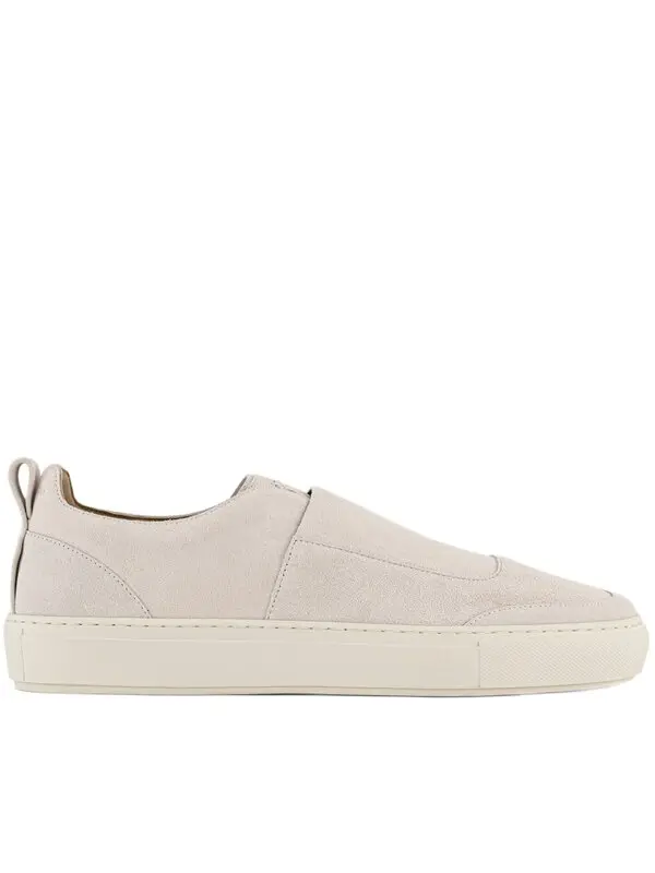 BORN OUTSIDE Sneakers
