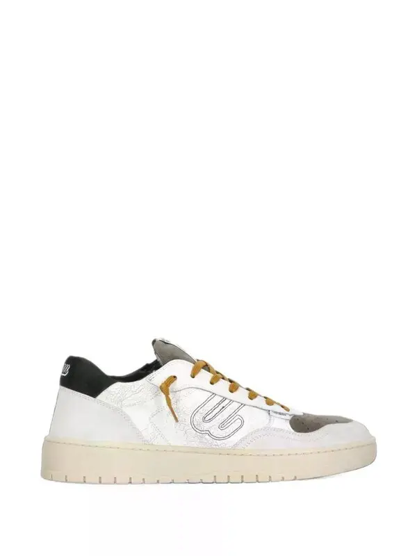 EVENU Crackle-effect Panelled Sneakers