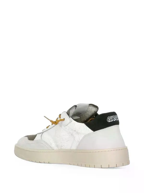 EVENU Crackle-effect Panelled Sneakers