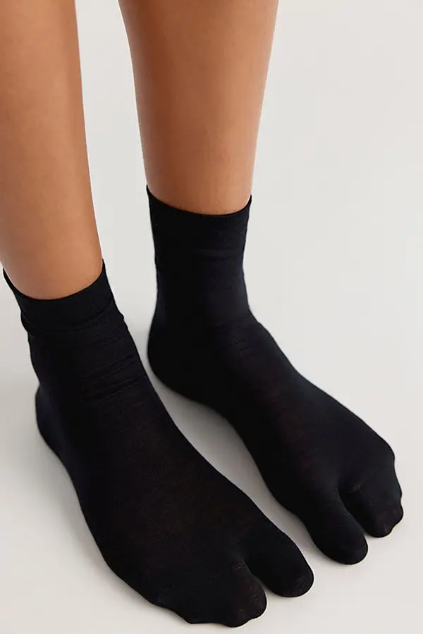 Free People Cotton Tabi Socks - Black