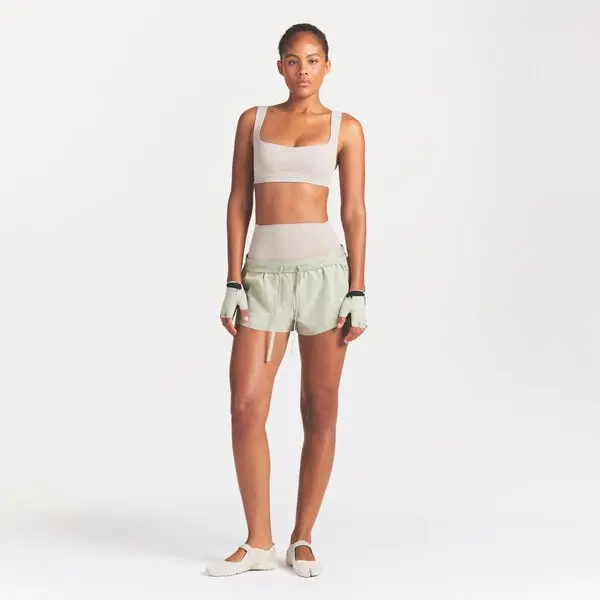 SKIMS Training Gloves | White | | Nike Accessories