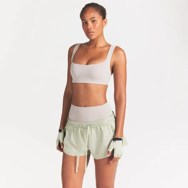 SKIMS Training Gloves | White | | Nike Accessories