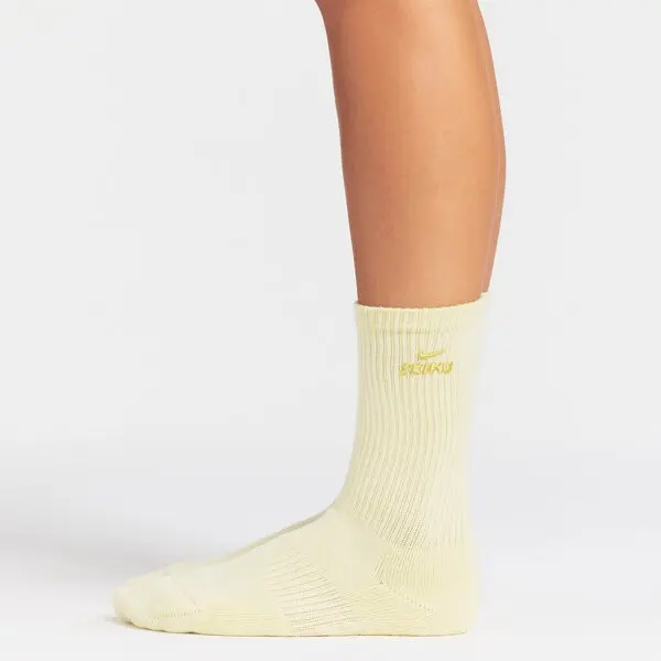 SKIMS Dri Fit™ Pilates Crew Socks | Yellow | Small | Nike Accessories - Lemon Drop