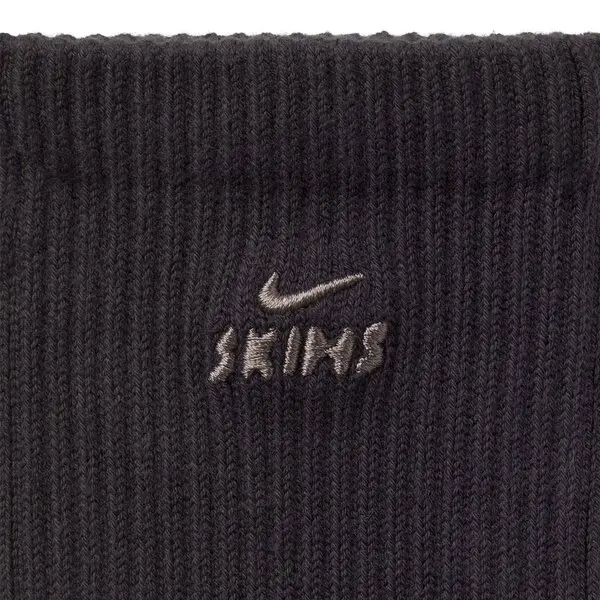 SKIMS Dri Fit™ Pilates Crew Socks | Black | Small | Nike Accessories