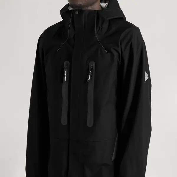 AND WANDER 2.5l Hiker Rain Jacket