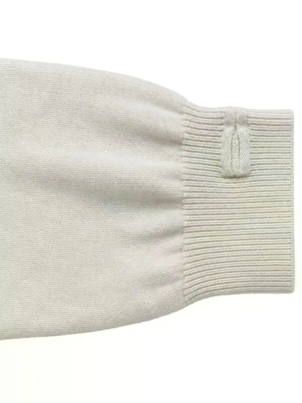 CRUNA Crew-neck Raglan-sleeve Sweater