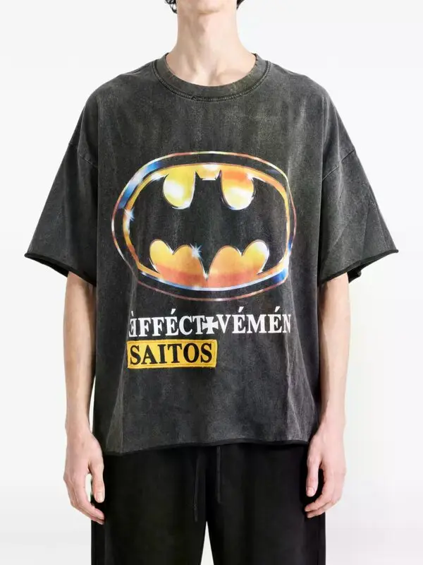 SAITOS Batman Patch Distressed T-shirt