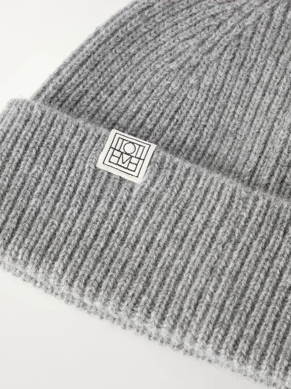 TOTEME Cashmere Ribbed Beanie
