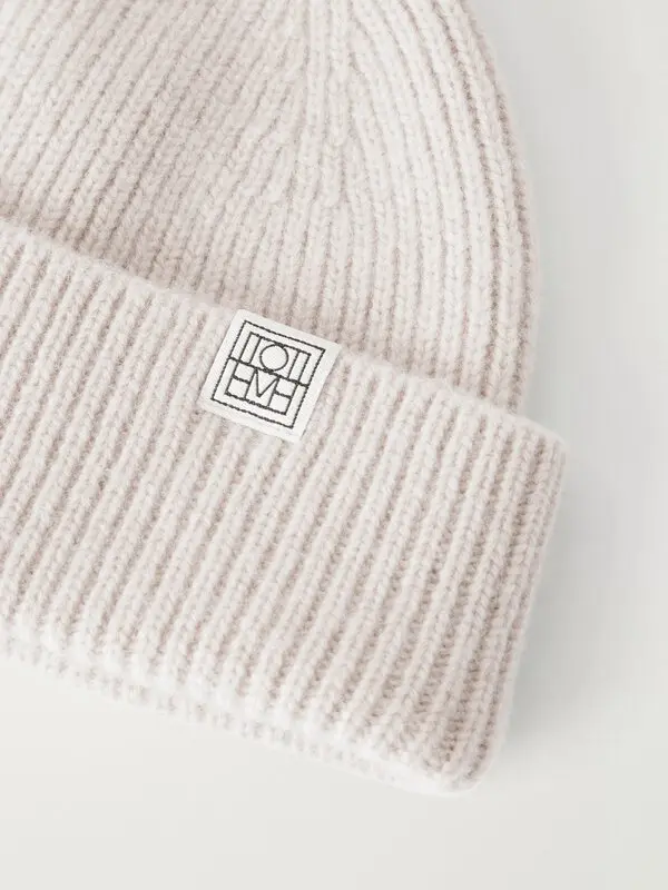 TOTEME Cashmere Ribbed Beanie