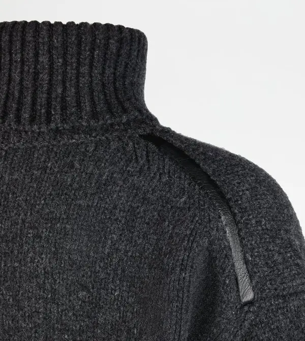 TOD'S Turtleneck In Wool With Patches In Leather