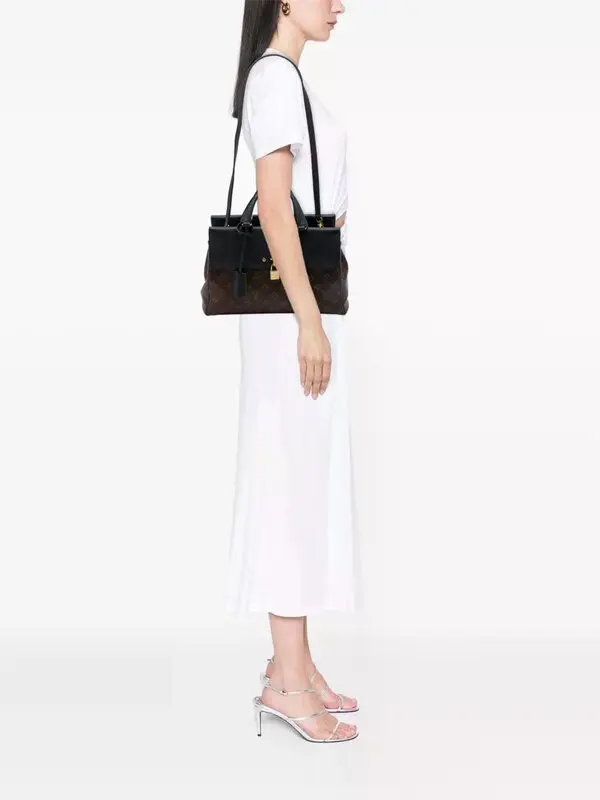 LOUIS VUITTON 2017 Monogram Venus Satchel