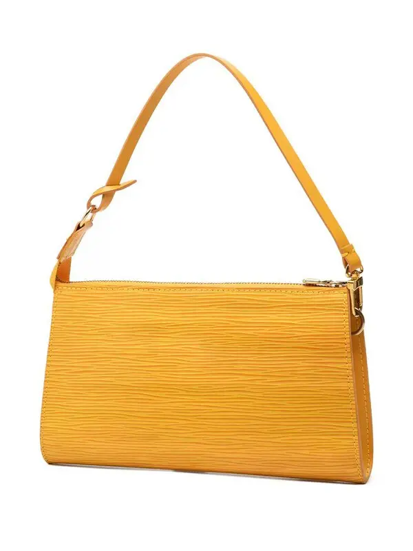LOUIS VUITTON 1999 Epi Pochette Accessoires Shoulder Bag